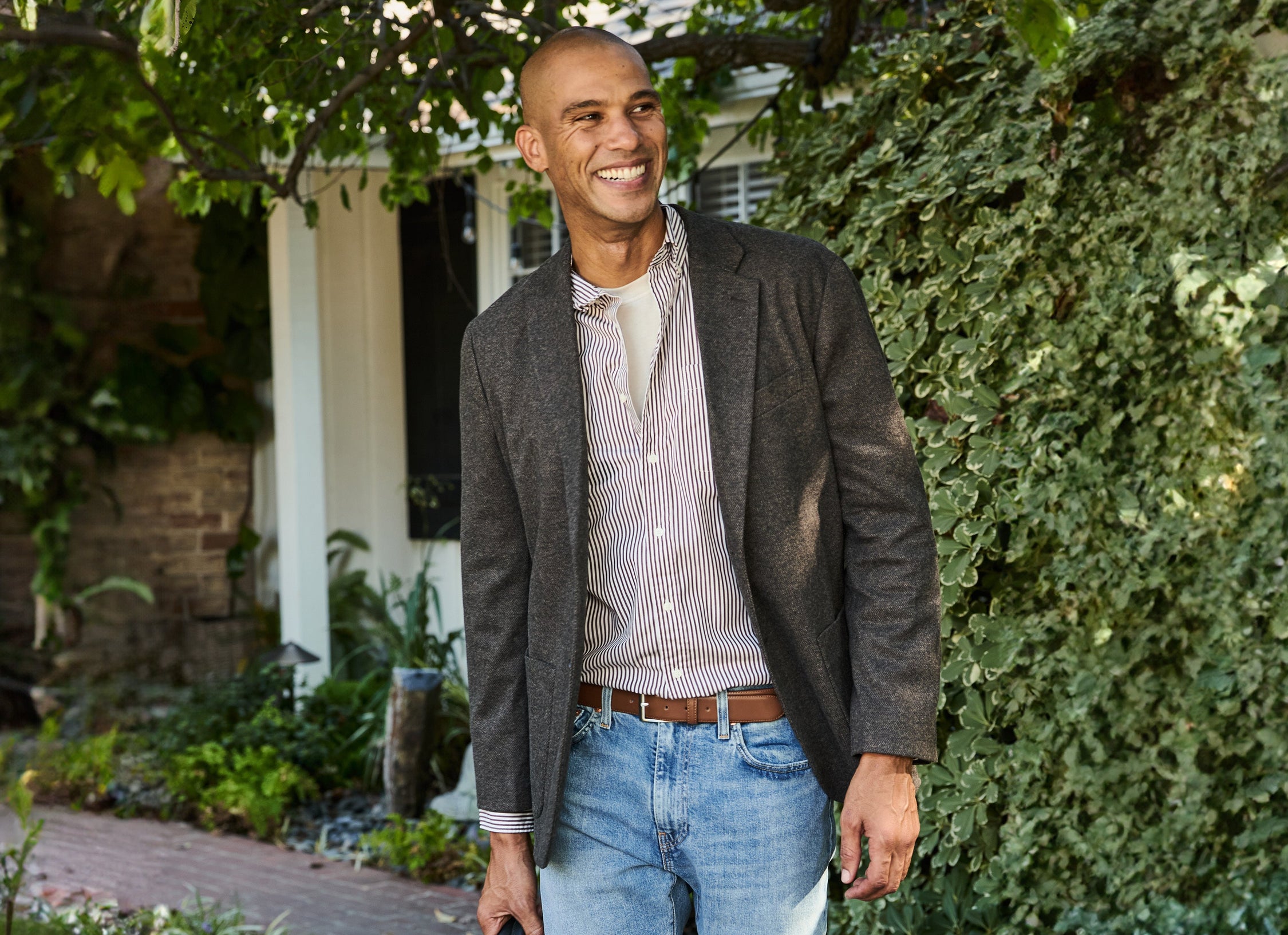 Men's clothing boxes personalized by expert stylists | Stately